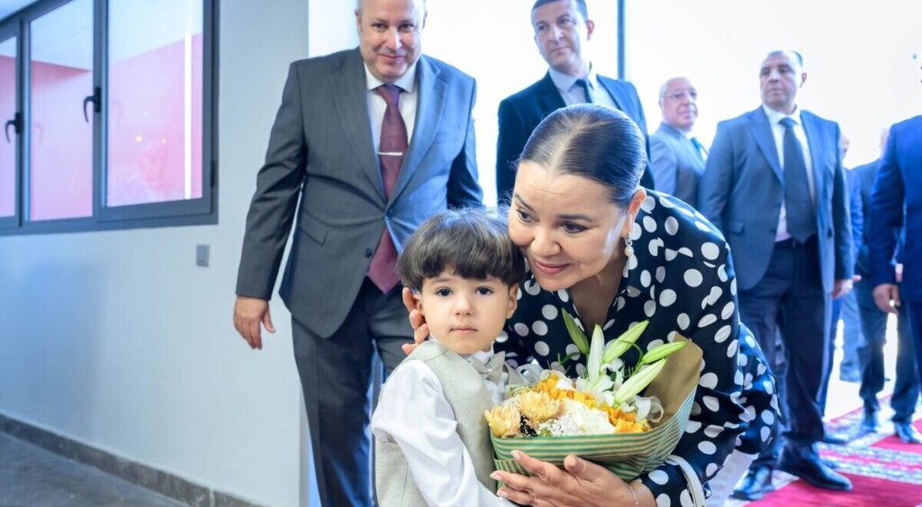 La Princesse Lalla Asmaa lance le programme «Une prothèse auditive pour ...