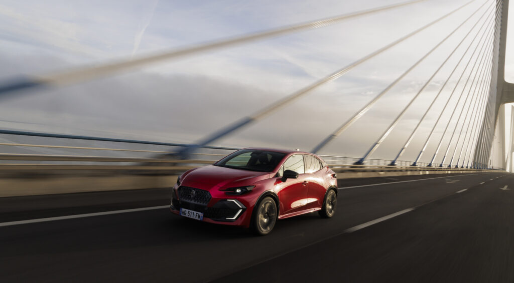 Nouvelle Clio : elle a toujours tout d’une grande ! , H24info